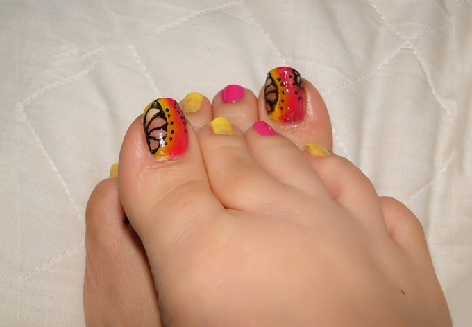 18+ Toe Nail Art Designs & Ideas