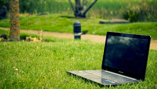 20+ Computer Brochures - Word, PSD, AI, EPS, Apple Pages